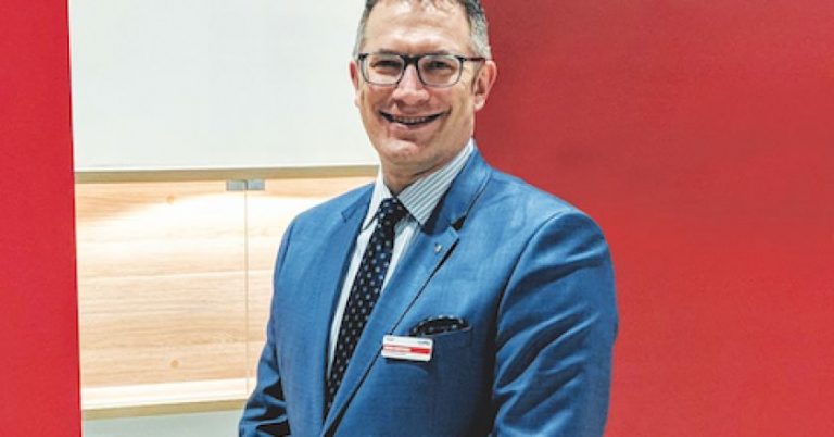 Industry Icon: Simon Humphries - From wings to wheels - Smedley's ...